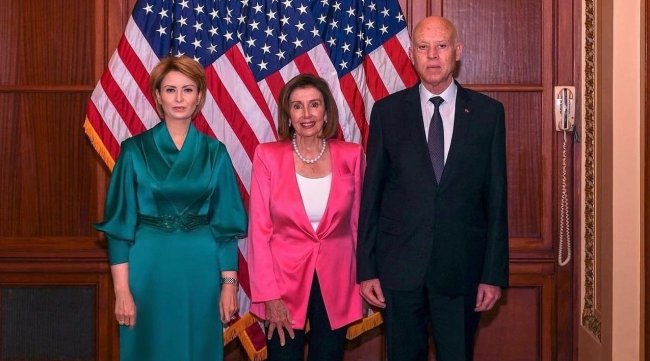 Ichraf Chébil très chic en robe signée Ahmed Talfit - Arabeque